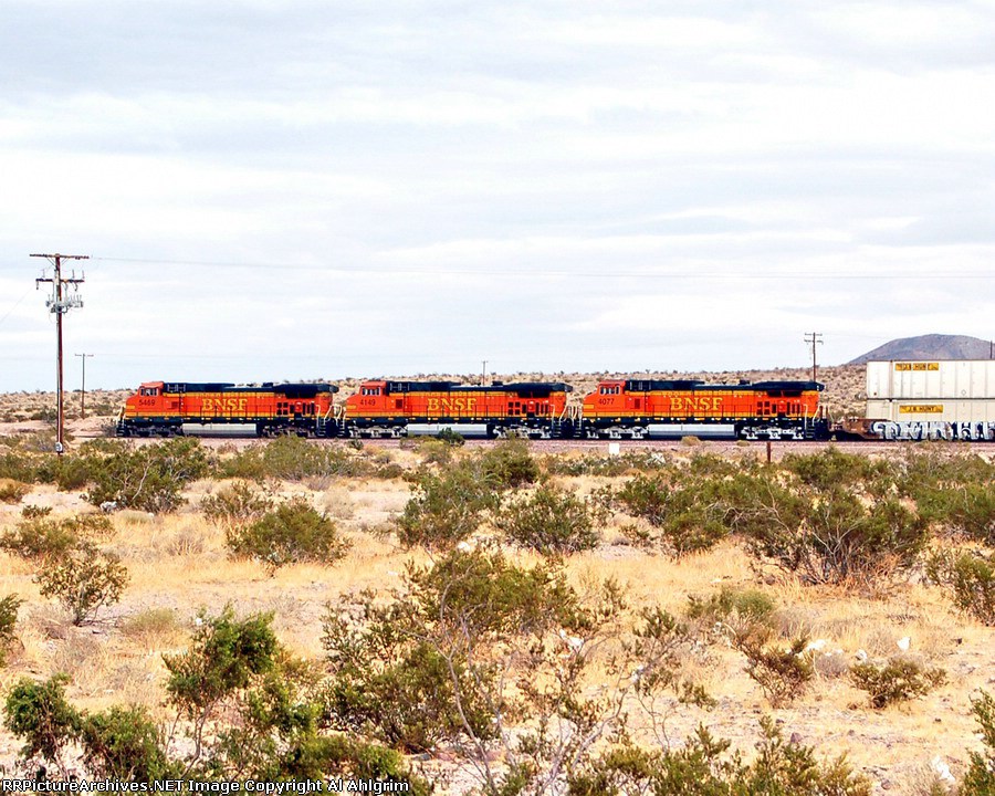 BNSF 5469, 4149, 4077